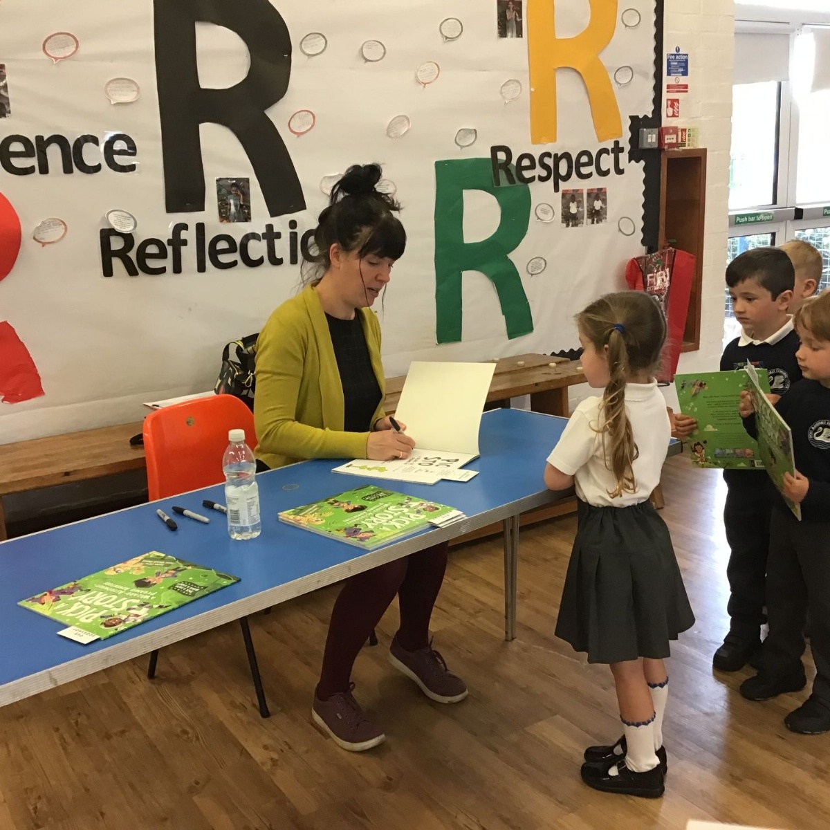 Stoke Mandeville Combined School - Author Sarah Coyle visits SMCS!